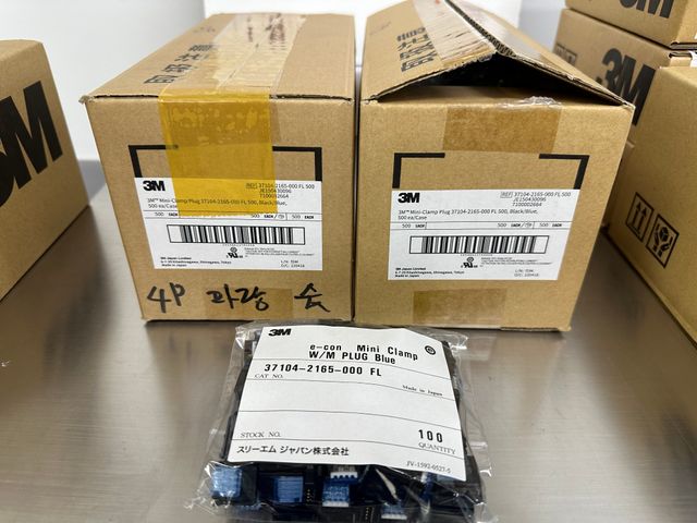 37104-2165-000FL / 3M Mini Clamp Connector / 3M